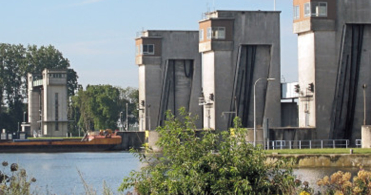 Schutsluis;stuw Maasverbetering, Lith | Monumenten.nl