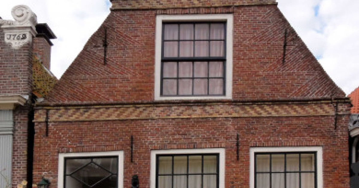 Dwarsnoard 44, Workum | Monumenten.nl