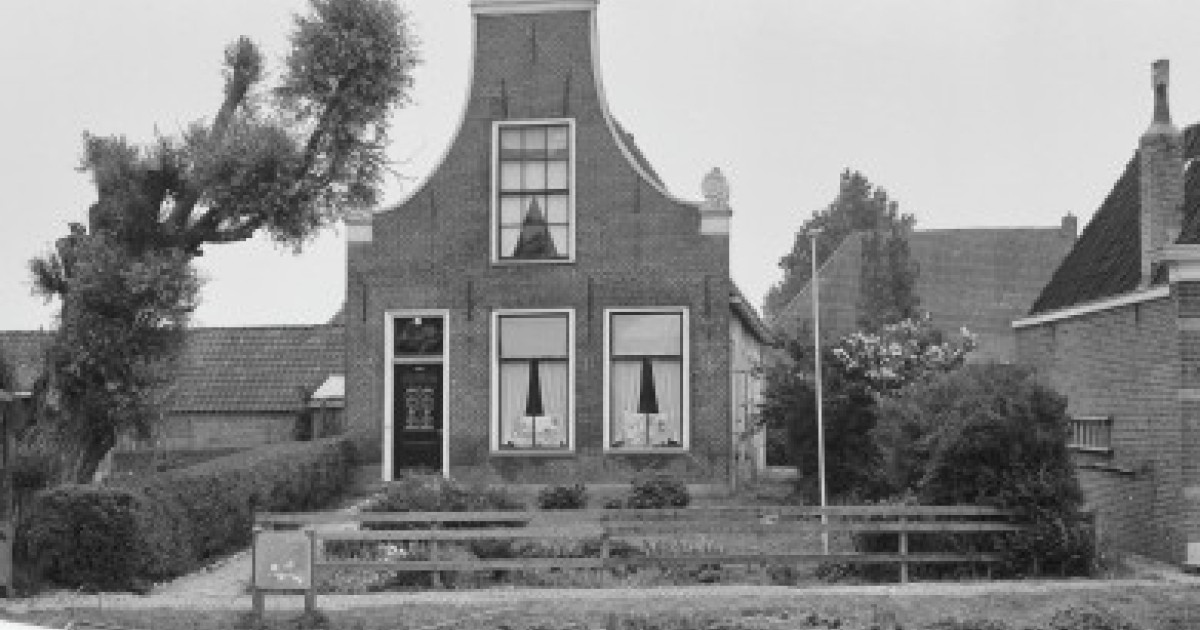 Algeraburren 3, Workum | Monumenten.nl